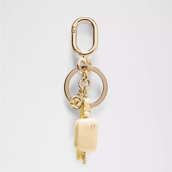 lululemon athletica | Accessories | Lululemon Everywhere Belt Bag Charm ...